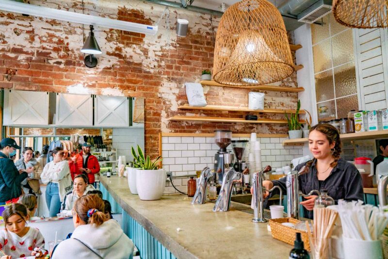 10 BEST Upper East Side Brunch Spots (Locals Love)