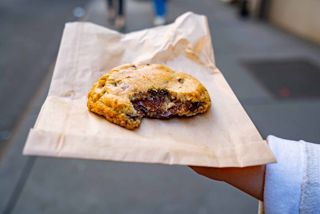 10 TANTALIZING New York City Cookies (Worth the Wait)