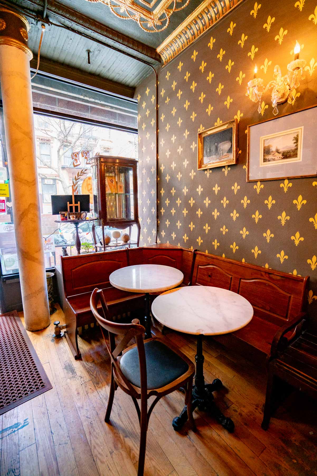 8 SATISFYING Cafes on the Upper East Side (Local's Guide)