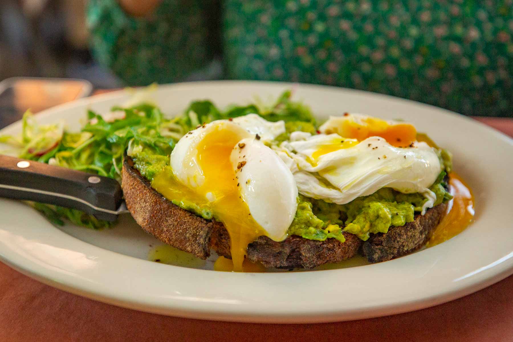 20 EPIC Spots to Grab Brunch Near Central Park (For ALL Budgets)