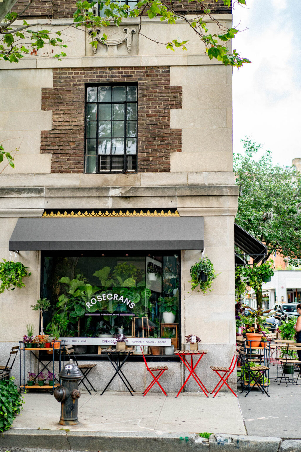 10 GORGEOUS West Village Coffee Shops Locals Love