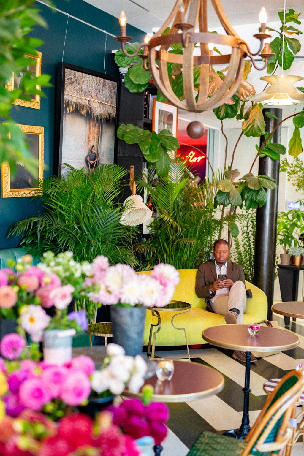 15 CHARMING Coffee Shops in Chelsea (You Can't Help But Love)