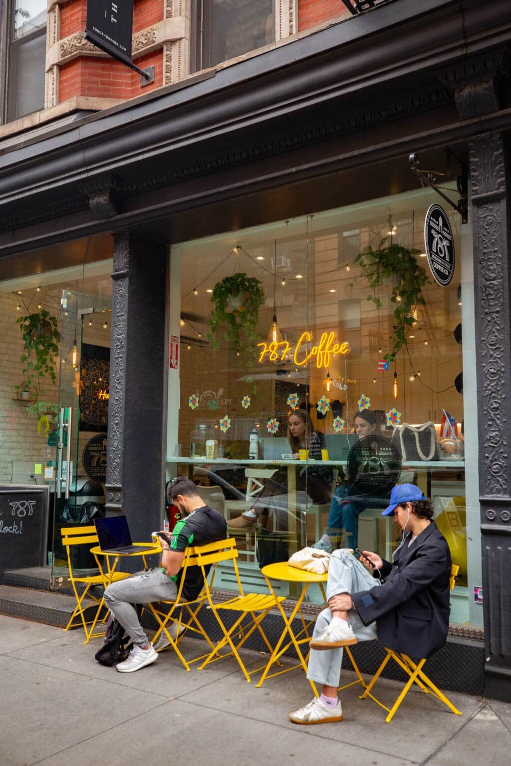 15 TOP-NOTCH Working Cafes in New York City (Local's Guide)