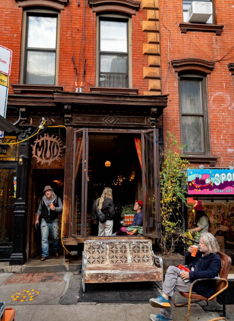 10 CHARMING Tribeca Coffee Shops That Locals Love