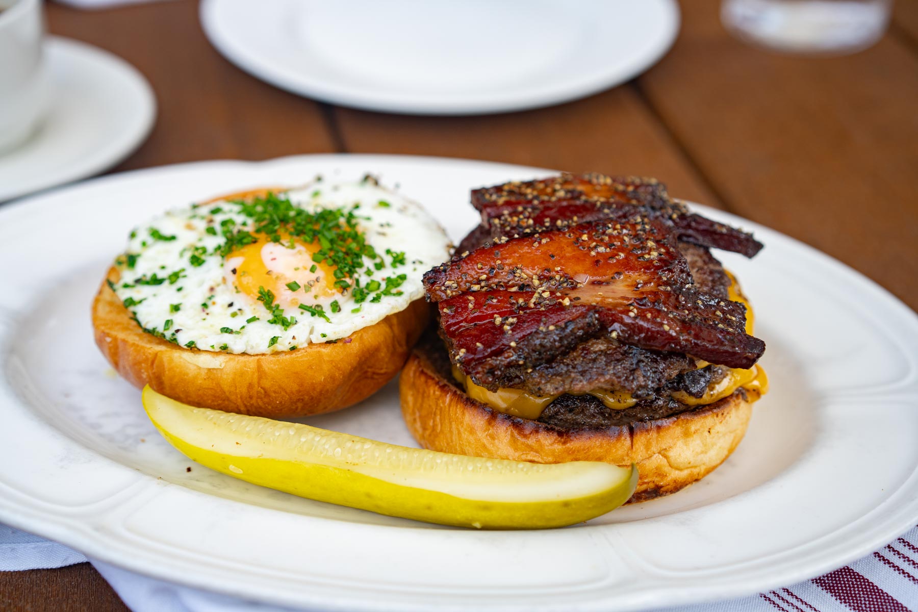 15 BEST Burgers in New York City (You Won't Soon Forget)