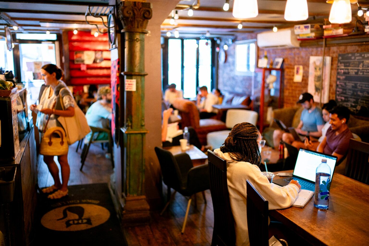 15 TOP-NOTCH Working Cafes in New York City (Local's Guide)