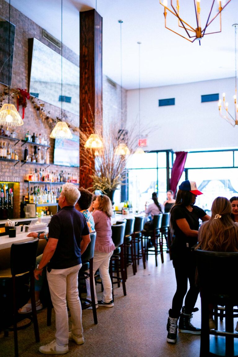 10 BEST Bottomless Brunches in New York City (Boozy Options)
