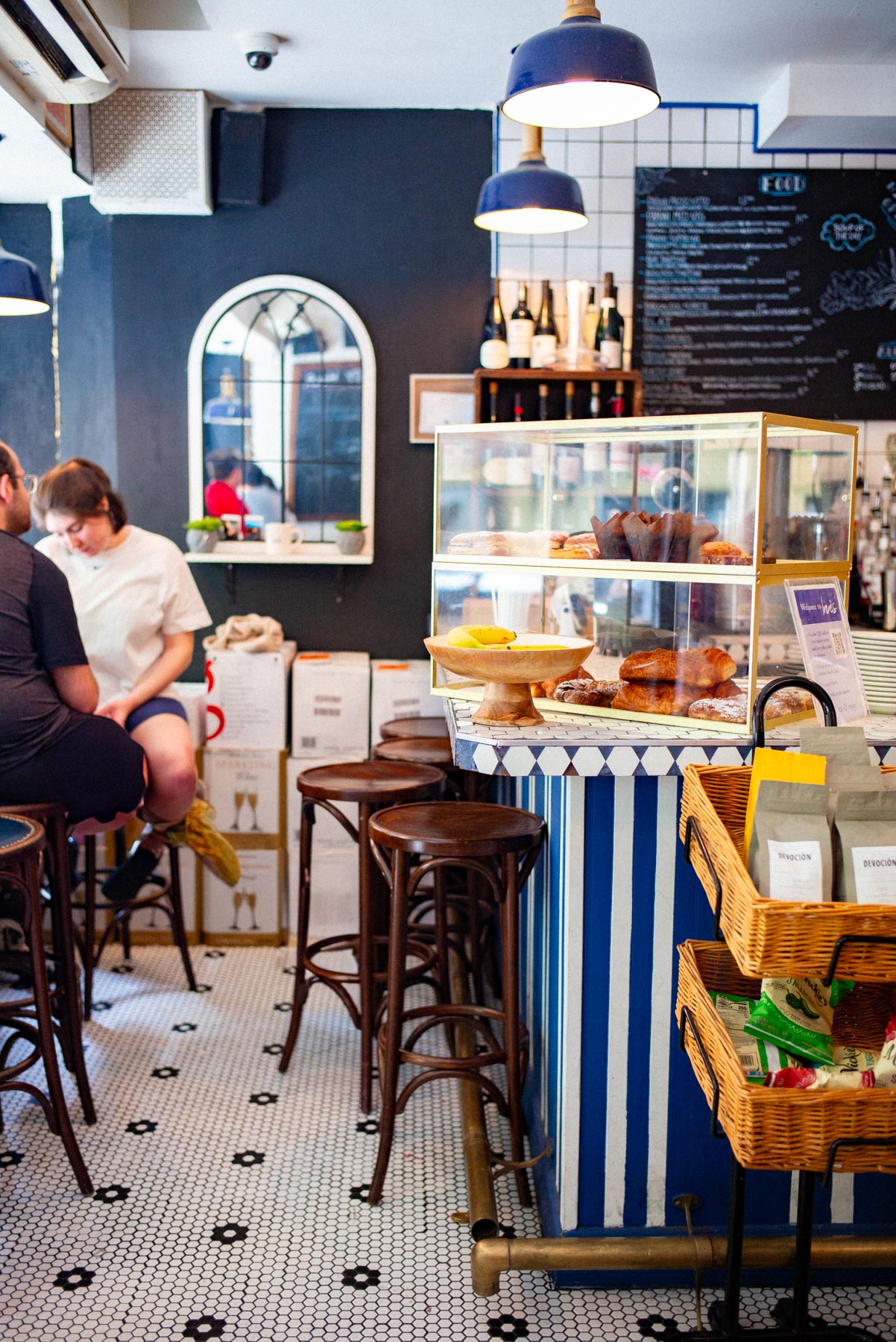 8 SATISFYING Cafes on the Upper East Side (Local's Guide)